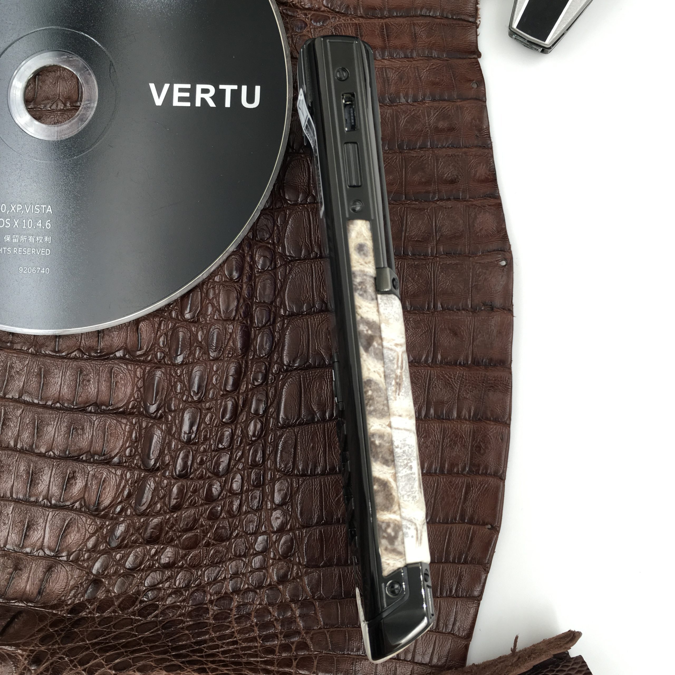 Signature S – Himalayan Crocodile Invisible Keyboard – Go Easy For Vertu