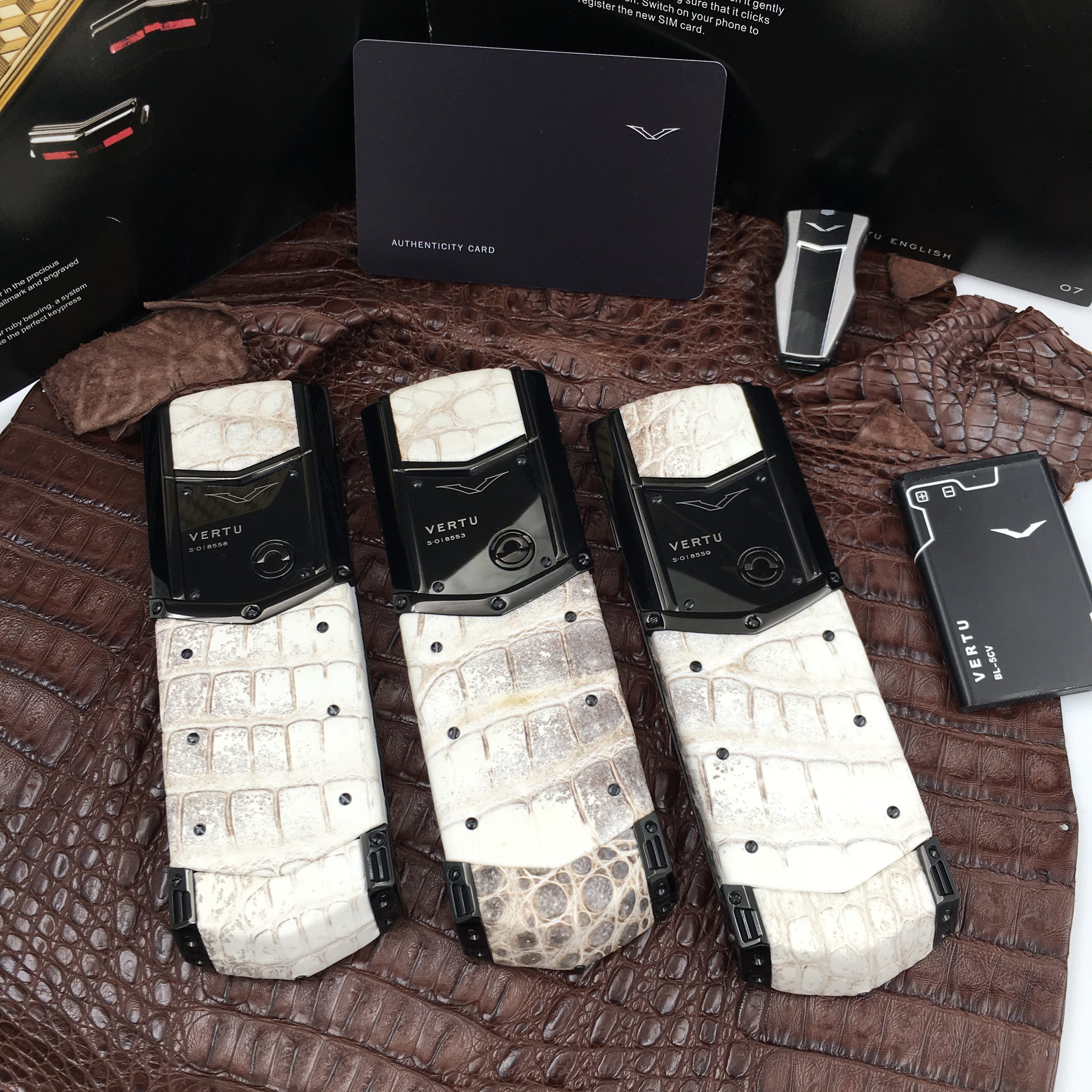 Signature S – Himalayan Crocodile Invisible Keyboard – Go Easy For Vertu